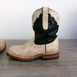 Ferrini | Shoes | Ferrini Leather Lace Sparkly Gold Black Overlay ...